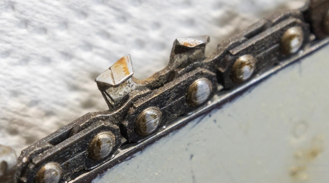 How to Tell If a Chainsaw Chain is Dull? Quick Tips for Sharper Cutting